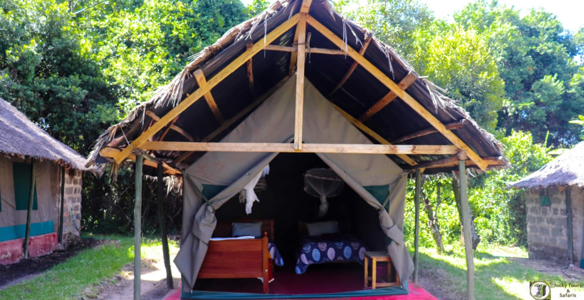 Lenchada Tourist Camp | Masai Mara Budget Accommodation | Kenya